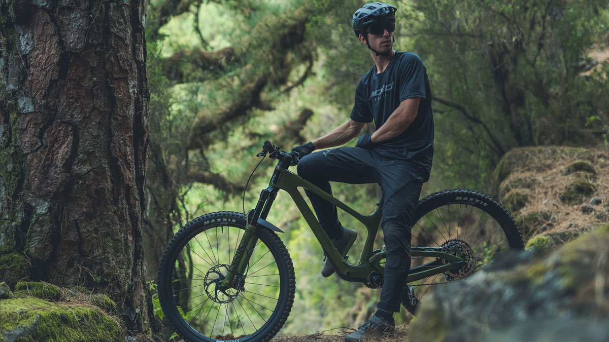BOLD Linkin LT Bike