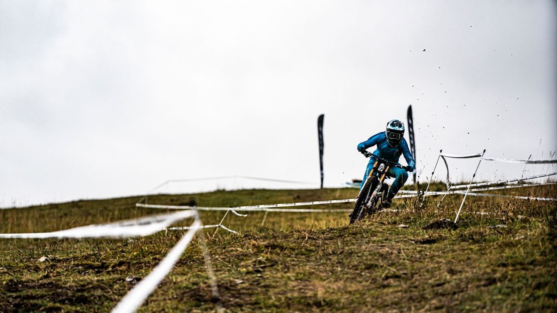 RIDING A FRESHLY BUILT DH TRACK w/ the SCOTT DH FACTORY | Scott