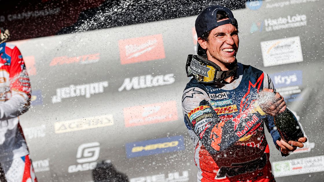 Garcia wins enduro GP world championship | Scott