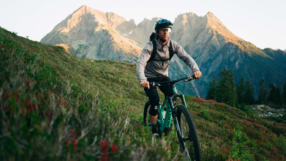 Canyon Ridge: Cascade Backcountry in 16mm | Scott