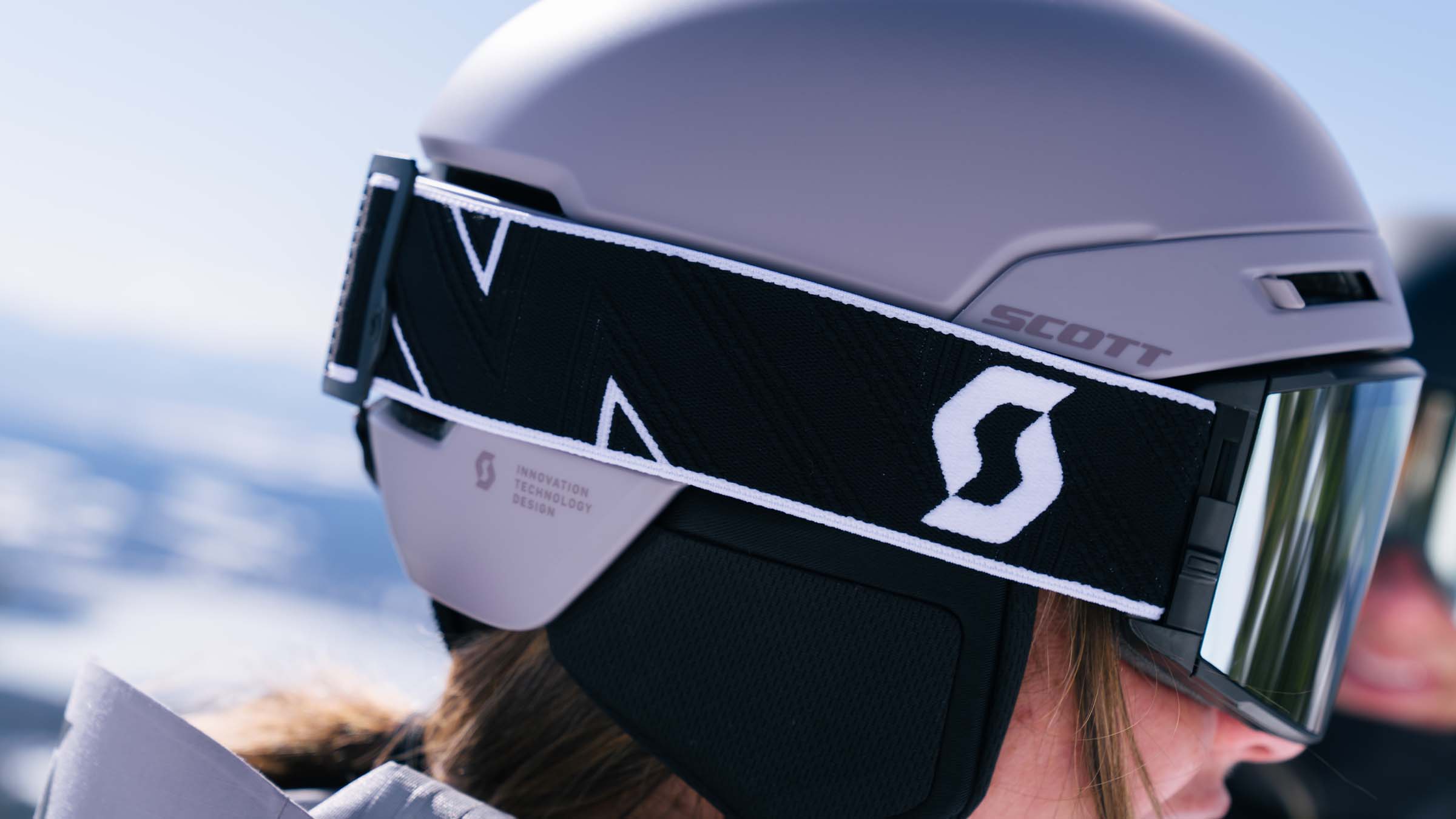 How to Choose a Ski Helmet | Scott